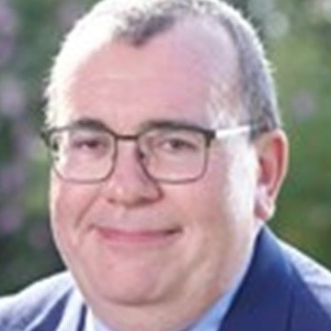 Jonathan Hughes - Cwmpas